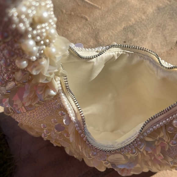 Bags | Nwt Viral White Beaded Shells Pearl Embellished Shoulder Bag ...